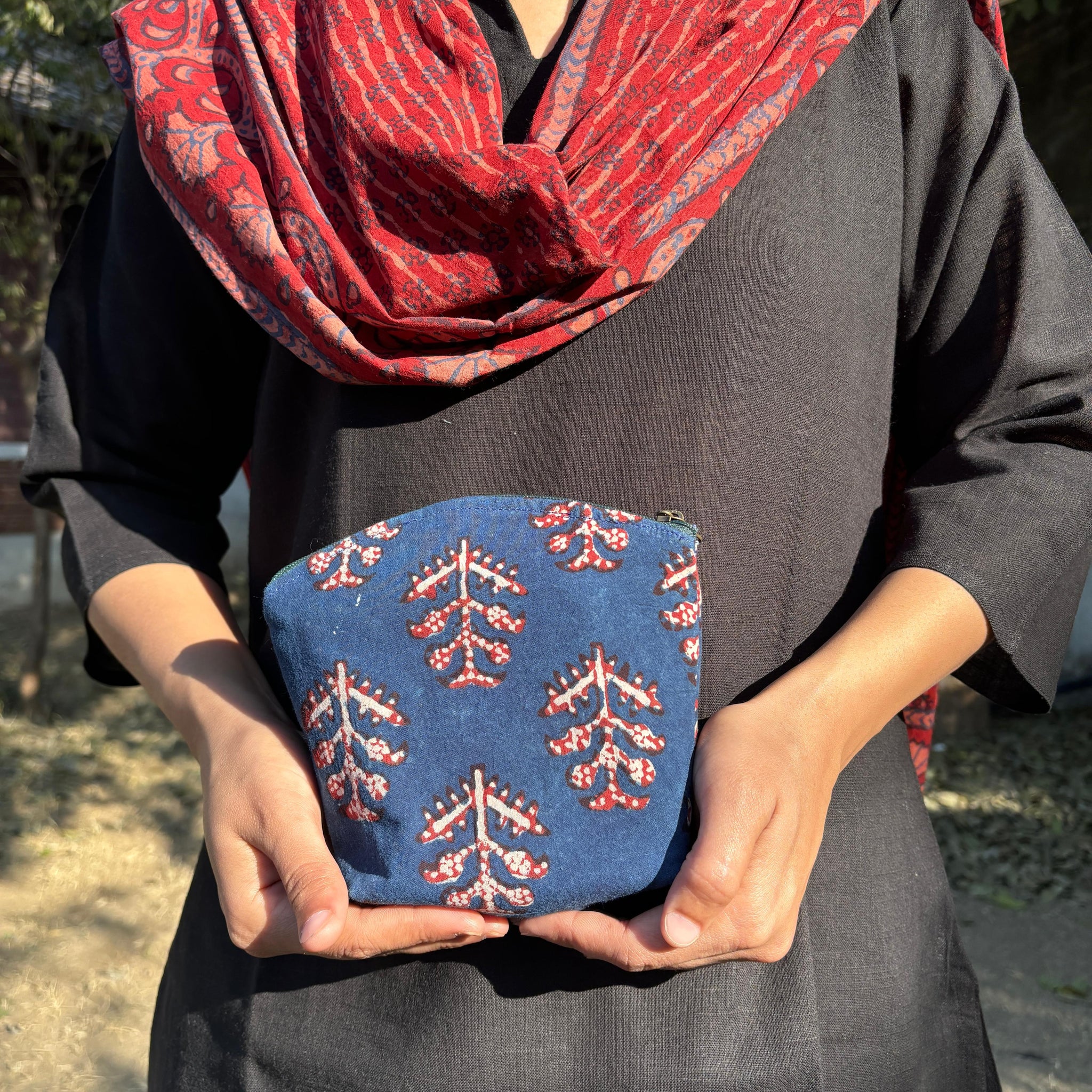 Blue Floral Hand-block Printed Cotton Travel Pouches of 3 Set – Tilonia ...